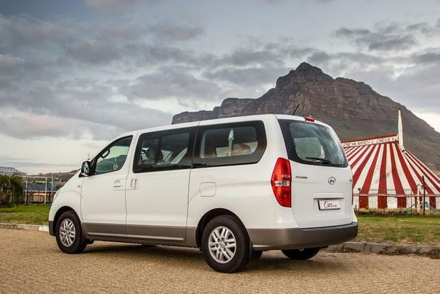 Hyundai H-1 2.5 VGTi 9-seater Bus (2016) Review