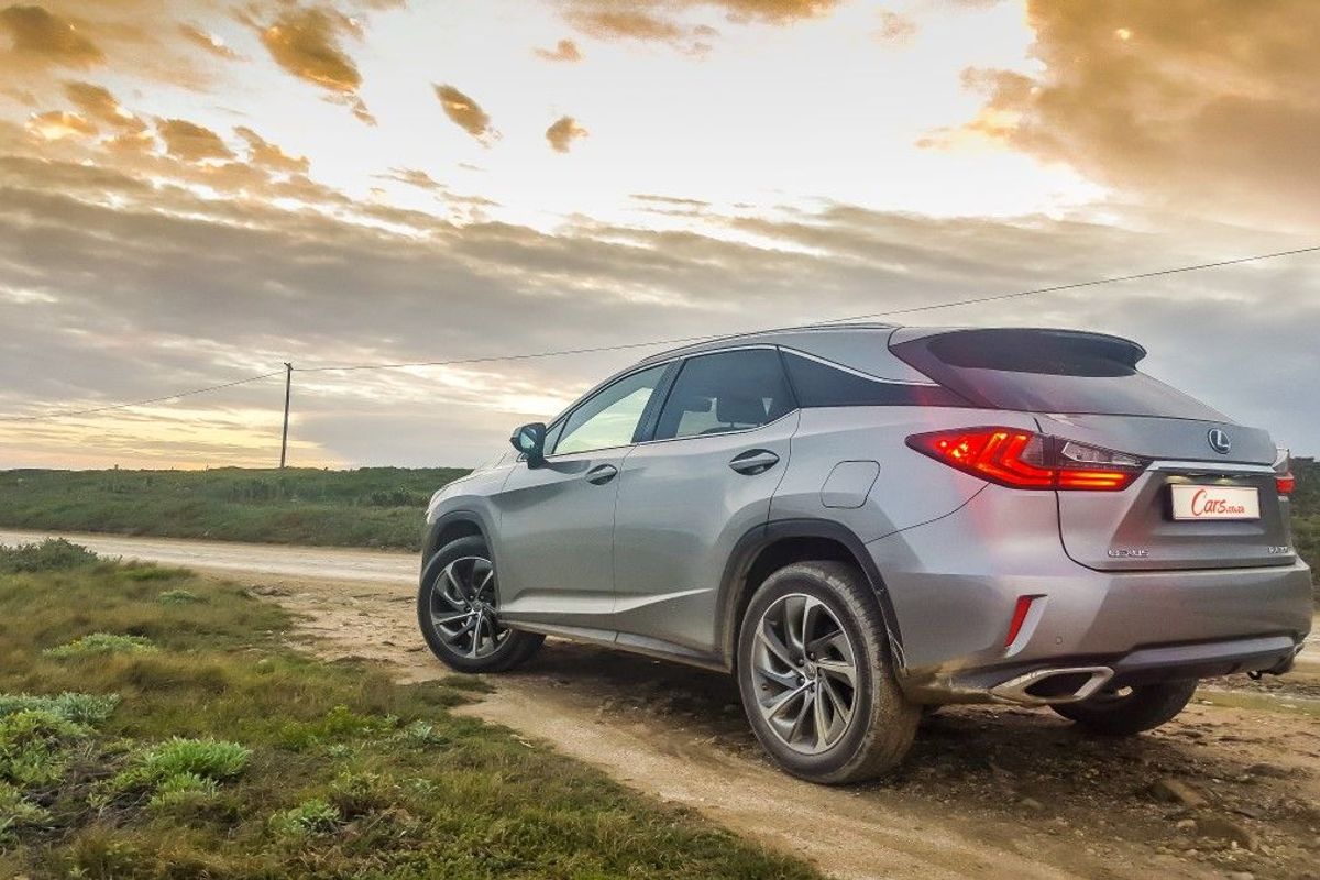 Lexus RX350 EX (2016) Review