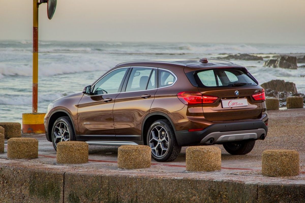 BMW X1 xDrive20d (2016) Review