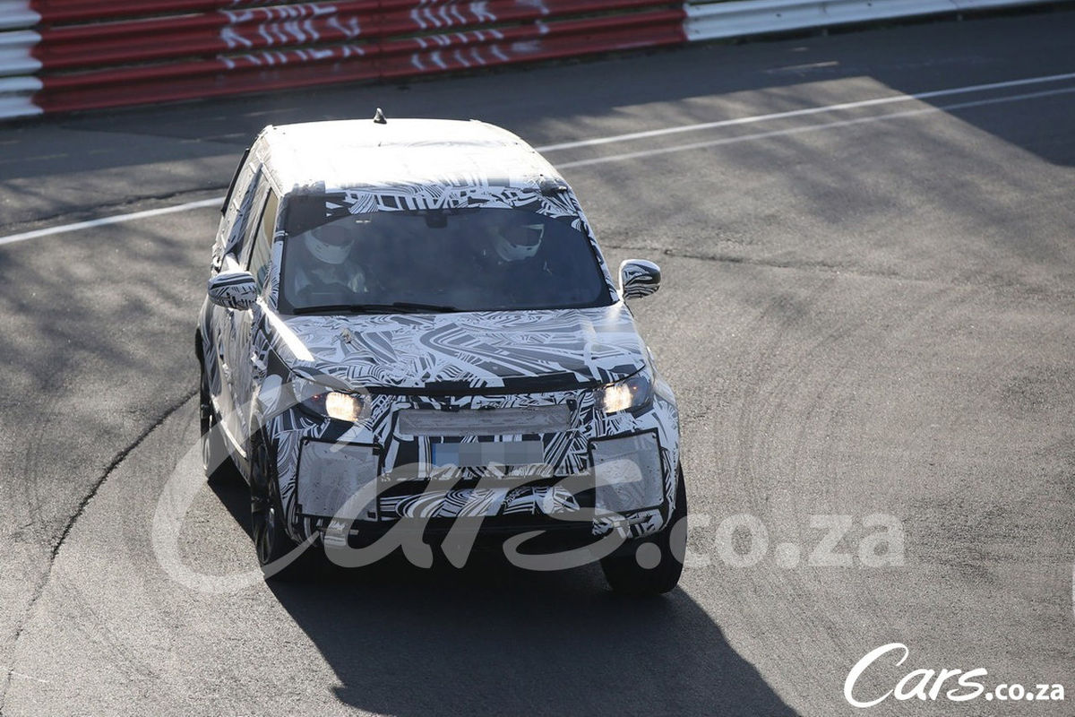 Spy Shots: 2018 Land Rover Discovery