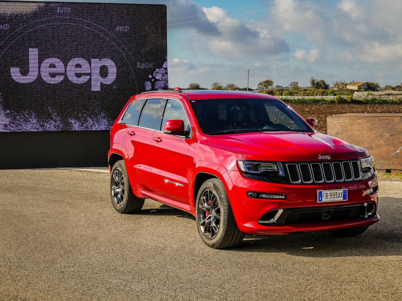 Jeep to unleash 500 kW-plus Grand Cherokee Hellcat in 2017