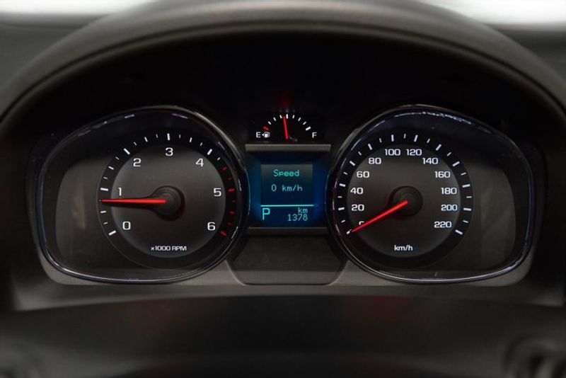 Chevrolet Captiva 2.2D LT (2016) Review