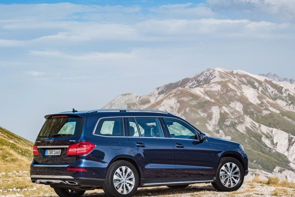 Mercedes-Benz GLS (2016) Specs & Price