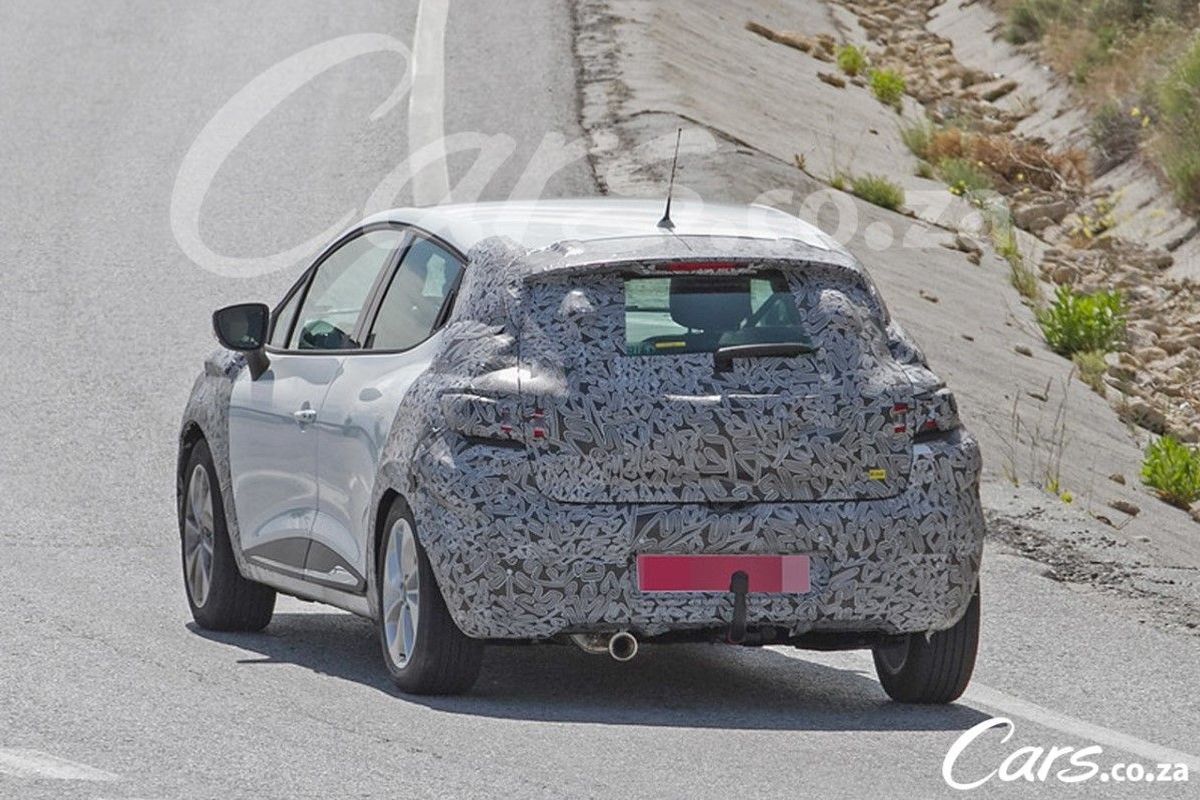 Renault Clio facelift spied, headed for SA in late 2016