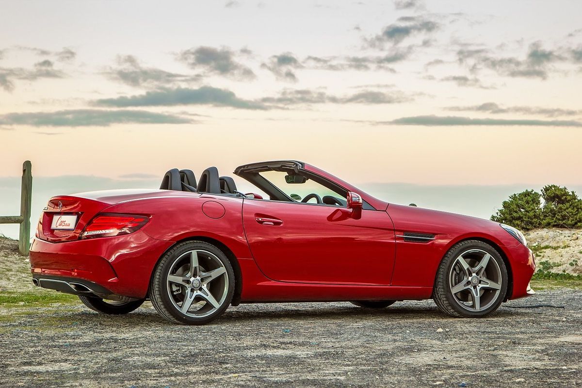 Mercedes-Benz SLC300 (2016) Review