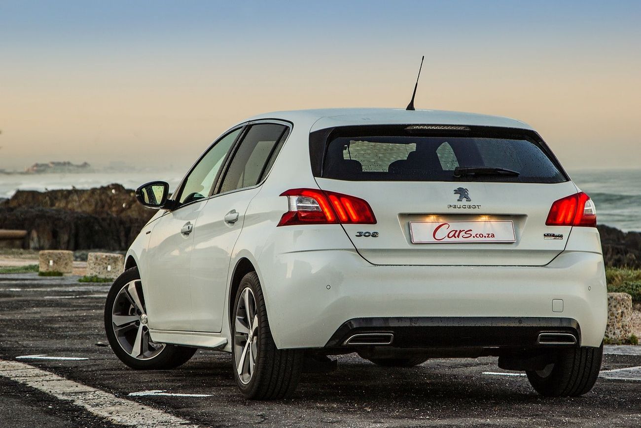 Peugeot 308 1.2 GT Line Auto (2016) Review
