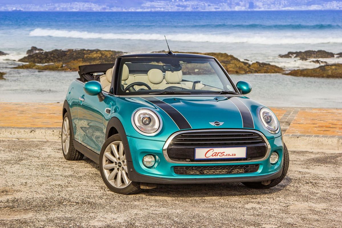 Mini Cooper Convertible Auto (2016) Review