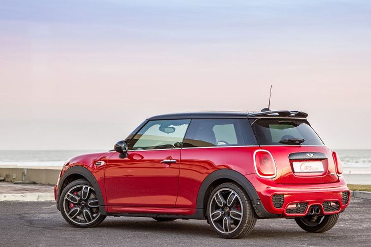 Mini John Cooper Works Hatch (2016) Review