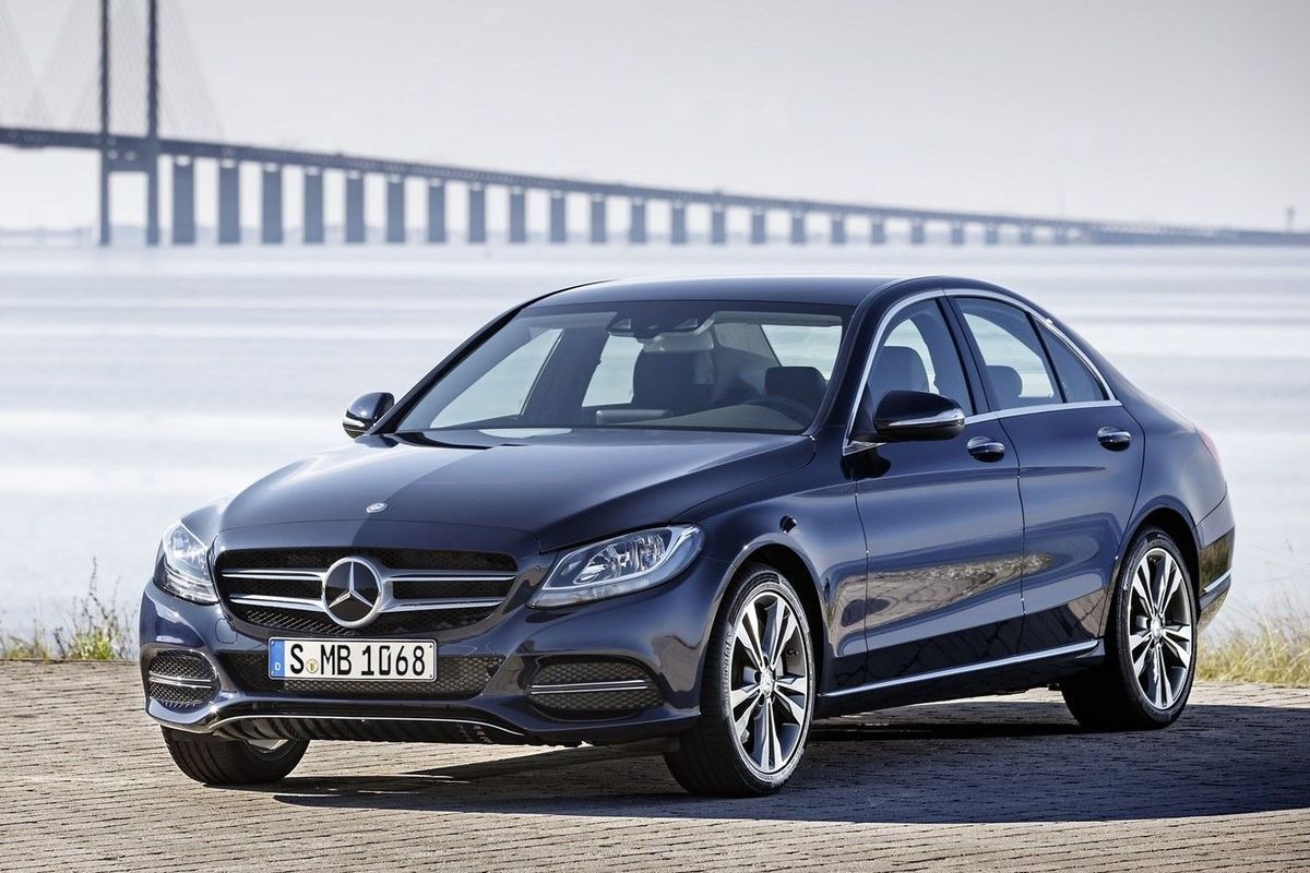 Mercedes-Benz C350e (2016) First Drive