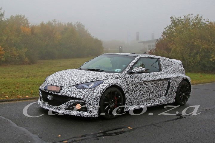 Spy Shots: Mid-engined Hyundai "Veloster" Spotted