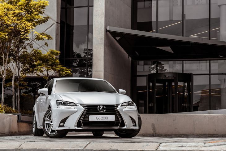 Lexus adds Local Updates to Range