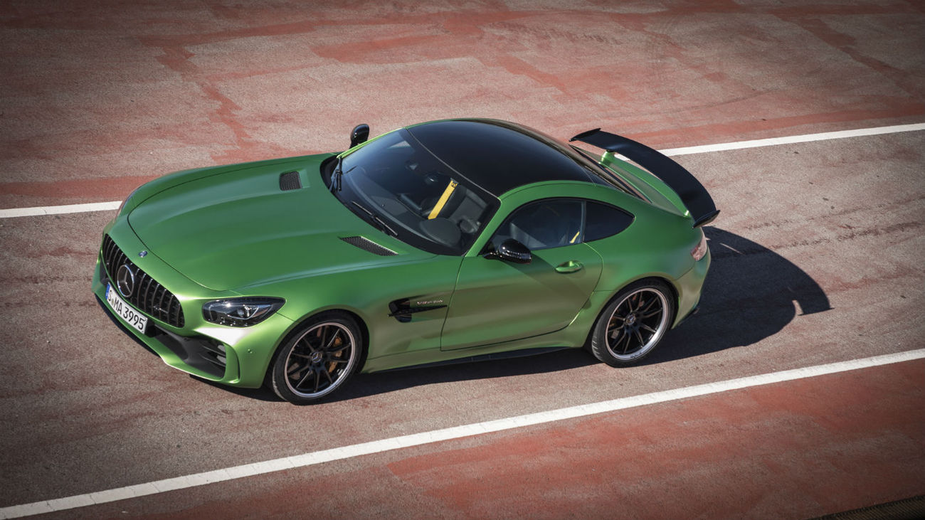 Mercedes-AMG GT R (2016) First Drive