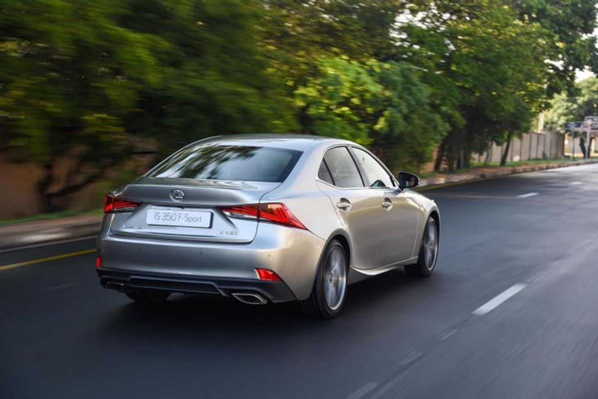 Lexus IS (2017) Specs & Price