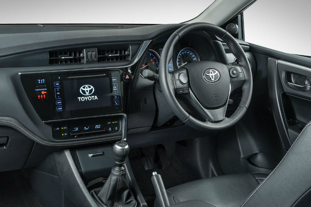 Toyota Corolla facelift (2017) Specs & Price