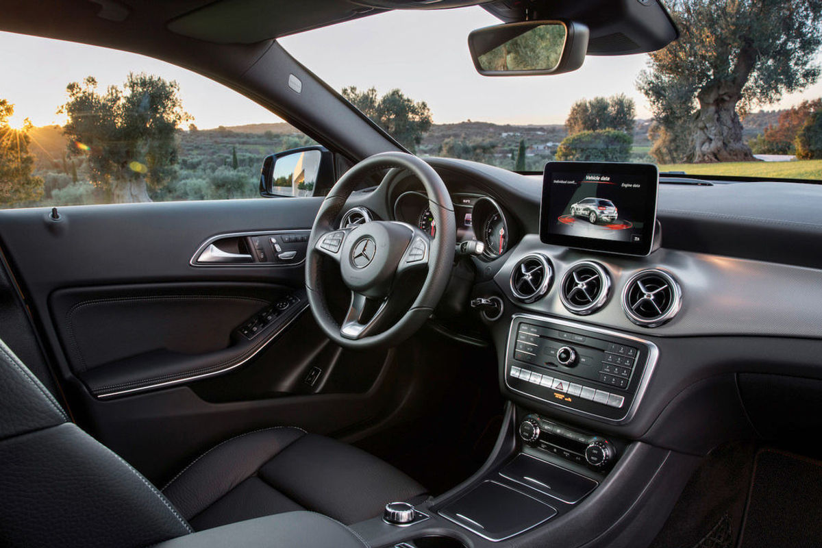 Facelifted Mercedes-Benz GLA Shown