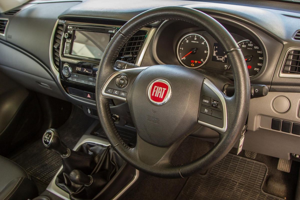 Fiat Fullback Double-Cab 2.5 Di-D 4x4 LX (2017) Review