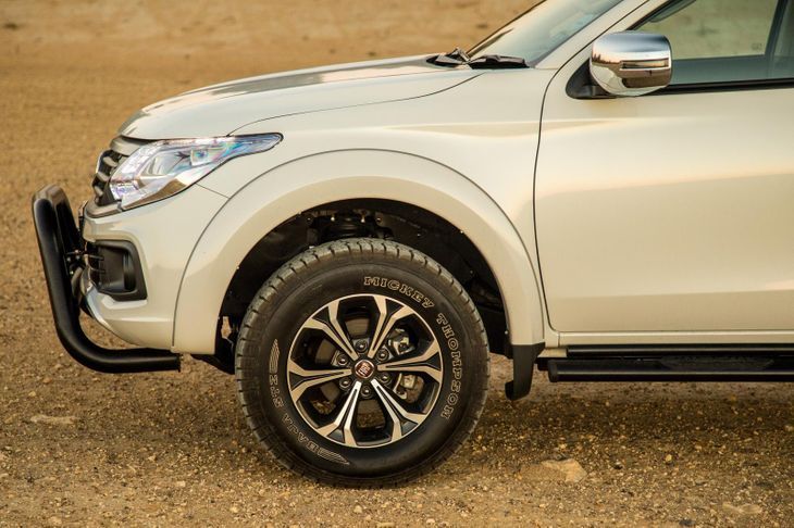 Fiat Fullback Double-Cab 2.5 Di-D 4x4 LX (2017) Review