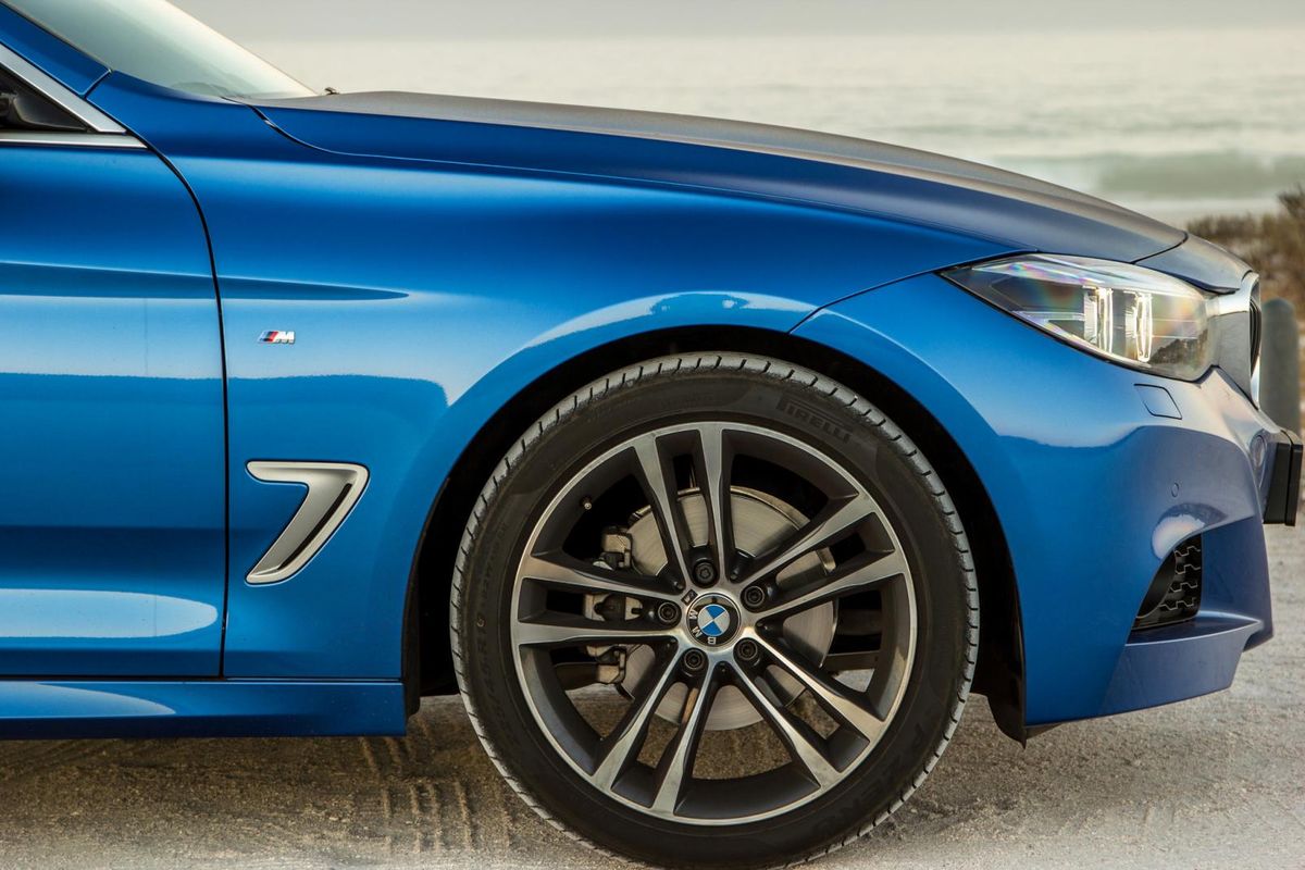 BMW 320d Gran Turismo Sports auto (2017) Review