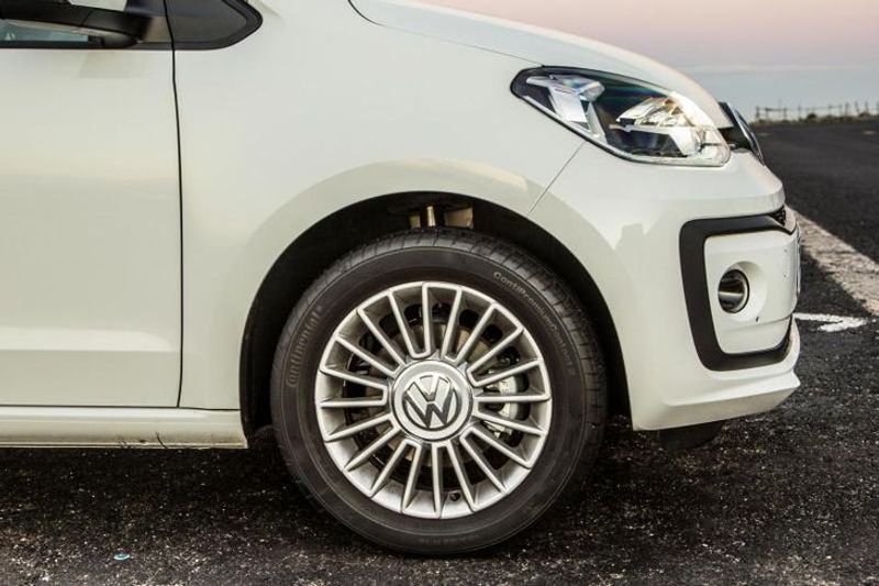 Volkswagen Move Up! (2017) Review