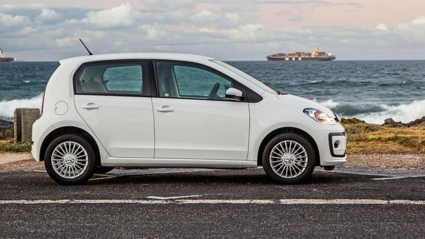 Volkswagen Move Up! (2017) Review