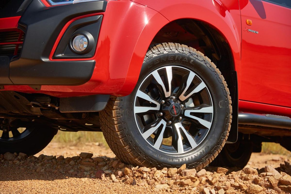 Isuzu KB X-Rider (2017) Specs & Price