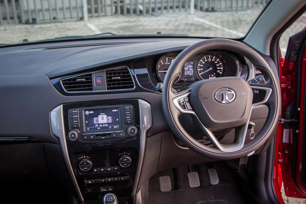 Tata Bolt Hatch 1.2T XT (2017) Review