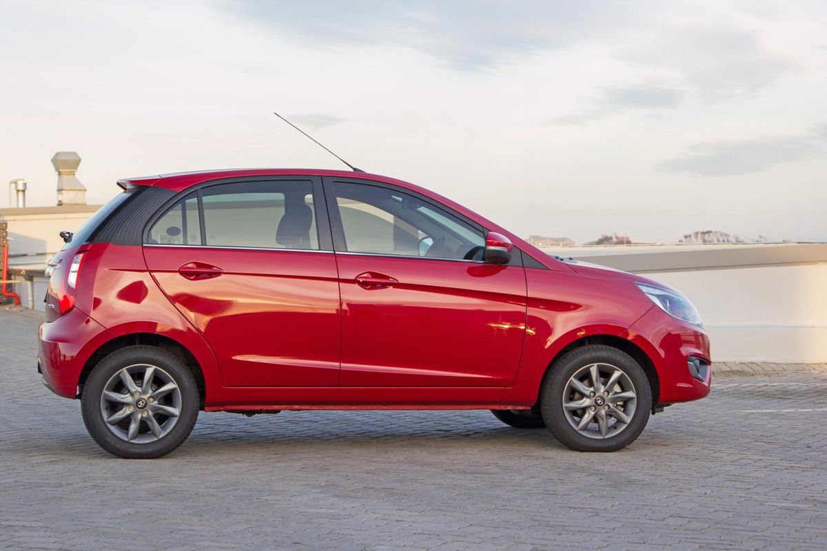 Tata Bolt Hatch 1.2T XT (2017) Review