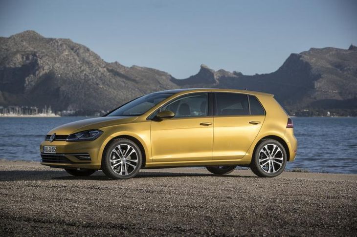 Volkswagen Golf 7 GTI & GTD (2017) First Drive