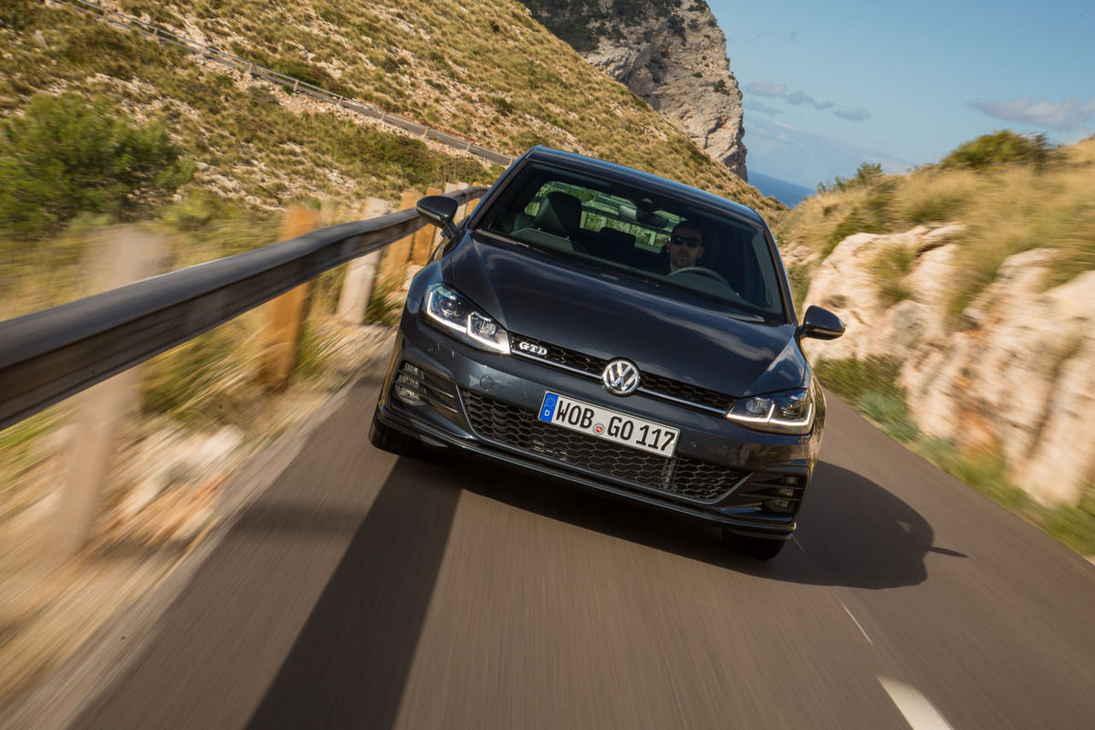 Volkswagen Golf 7 GTI & GTD (2017) First Drive