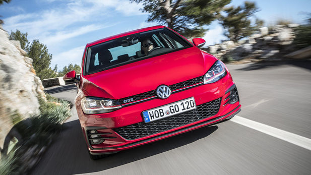 Volkswagen Golf 7 GTI & GTD (2017) First Drive