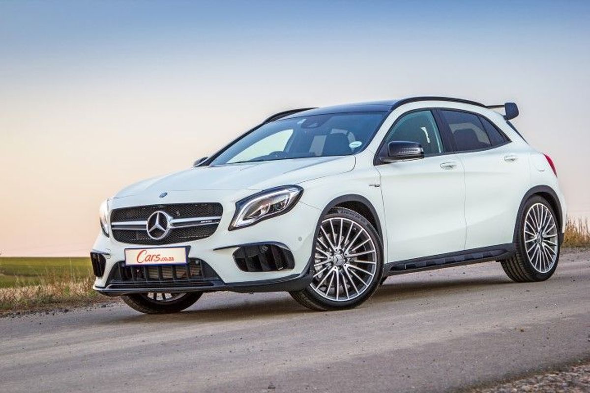 Mercedes-AMG GLA 45 4Matic (2017) Quick Review
