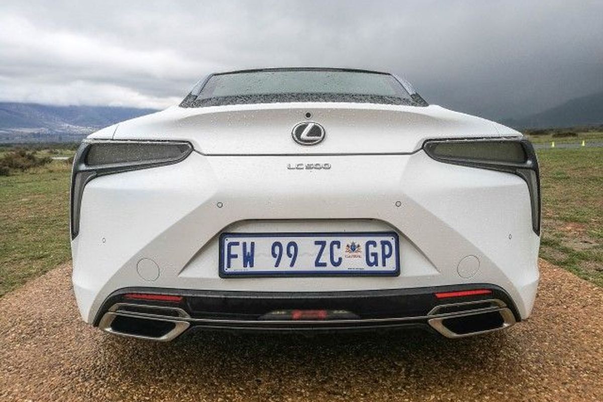 Lexus LC 500 (2017) Launch Review