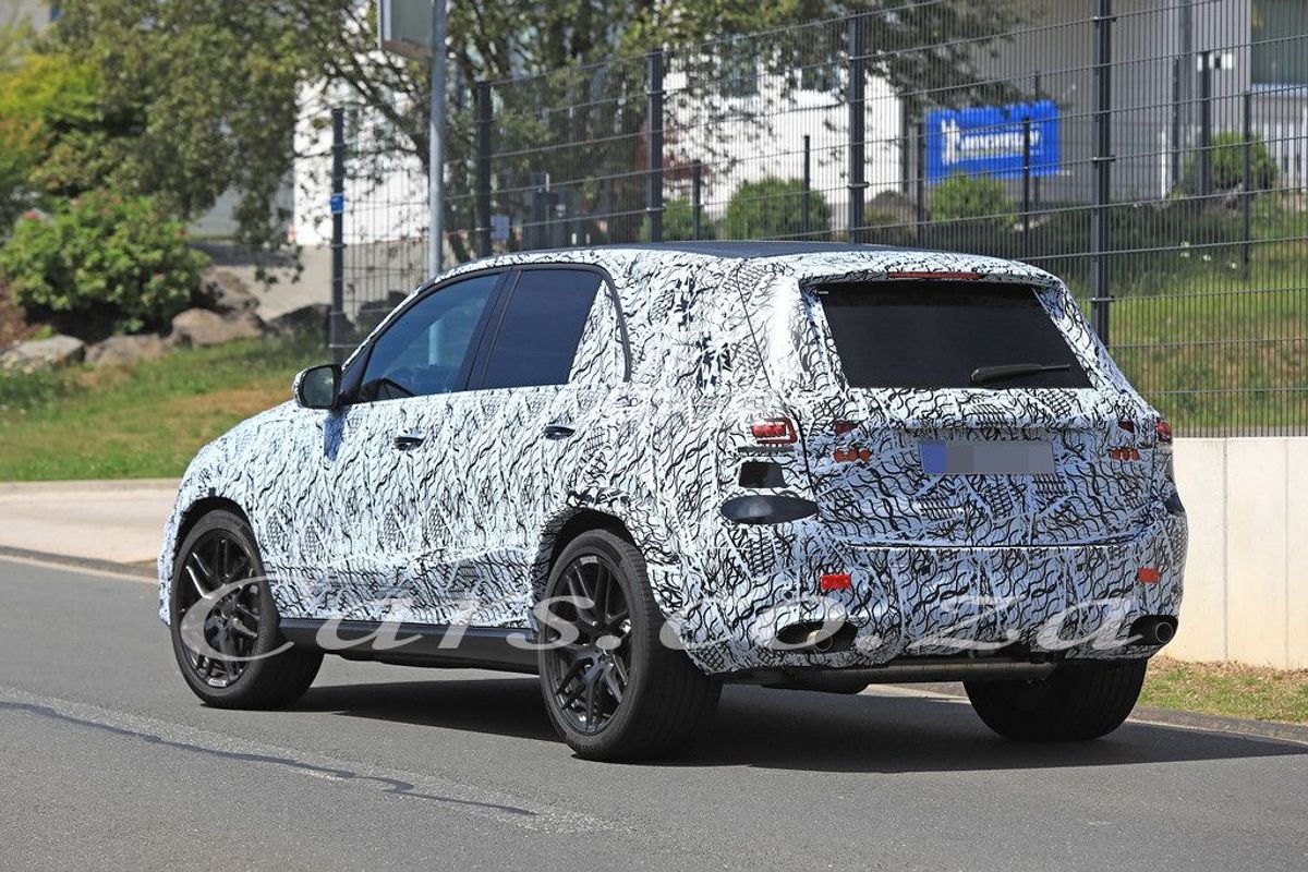 Spy Shots: BMW X5 M vs Mercedes-AMG GLE63