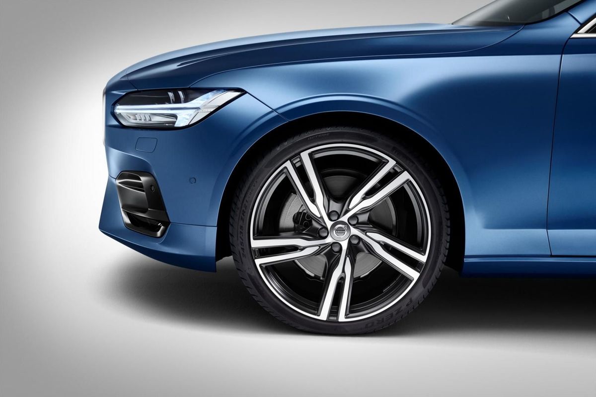 Volvo S90 R-Design in SA (2017) Specs & Price