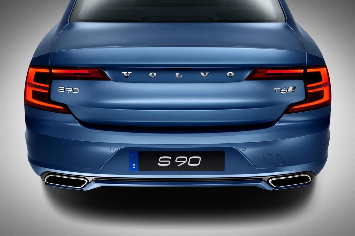 Volvo S90 R-Design in SA (2017) Specs & Price