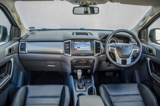 Bakkie Comparison: Nissan Navara vs Ford Ranger Fx4 [with Video]