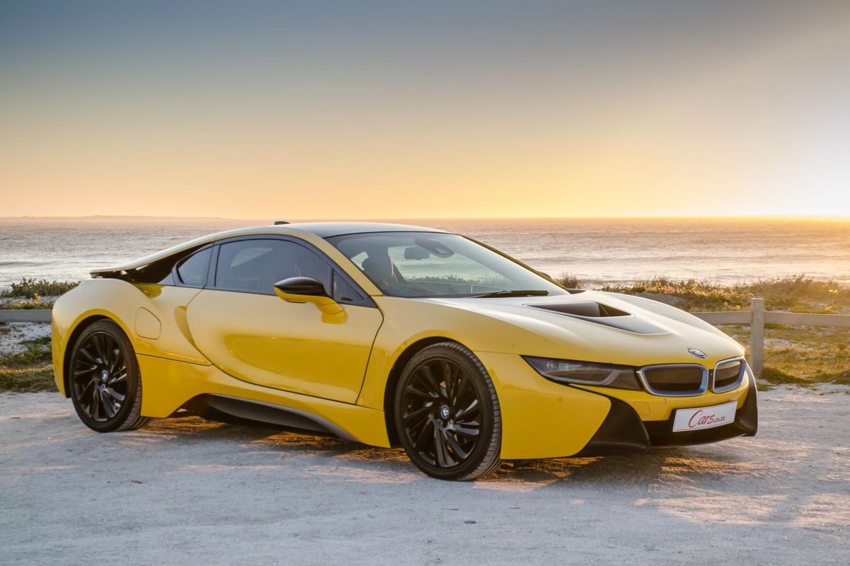 BMW i8 Coupe (2017) Review