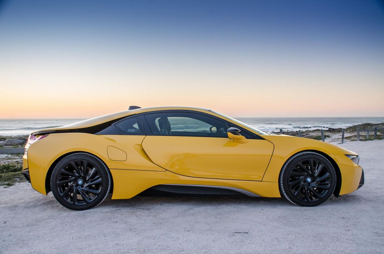 BMW i8 Coupe (2017) Review