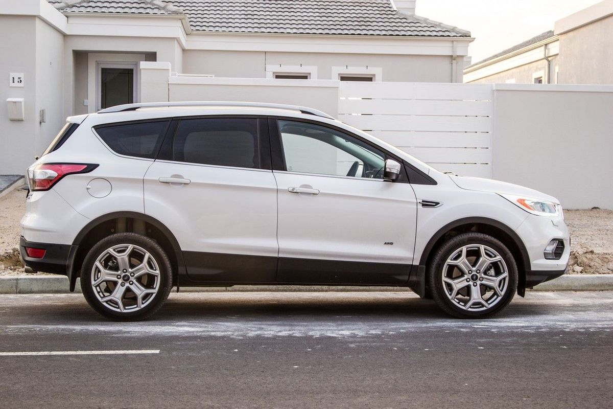 Ford Kuga 2.0TDCi AWD Titanium (2017) Review