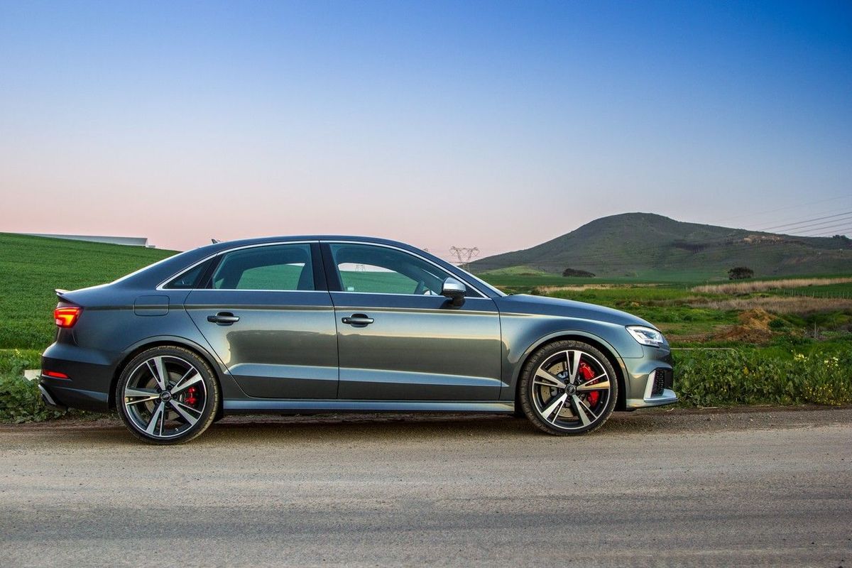 Audi RS3 Sedan (2017) Quick Review