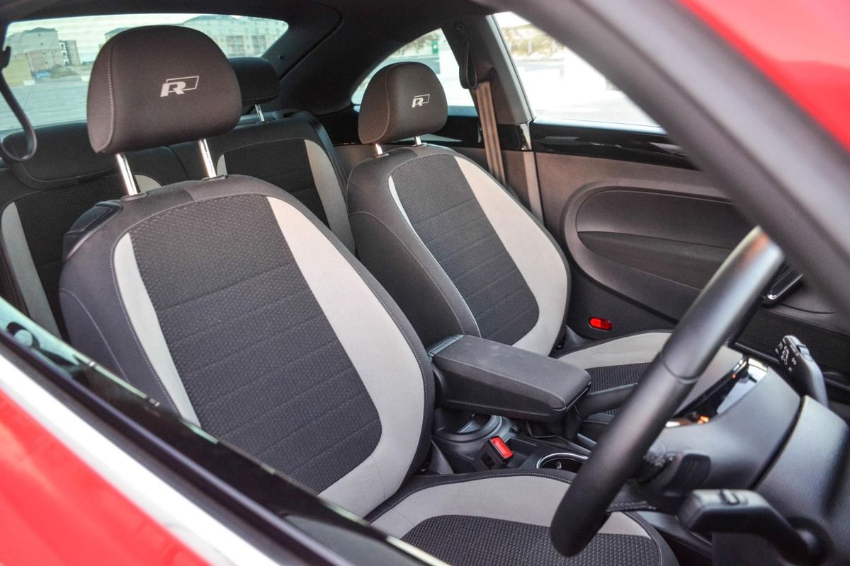 Volkswagen Beetle R-Line (2017) Quick Review