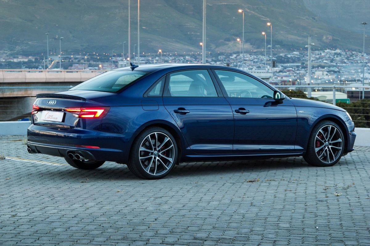 Audi S4 quattro (2018) Quick Review