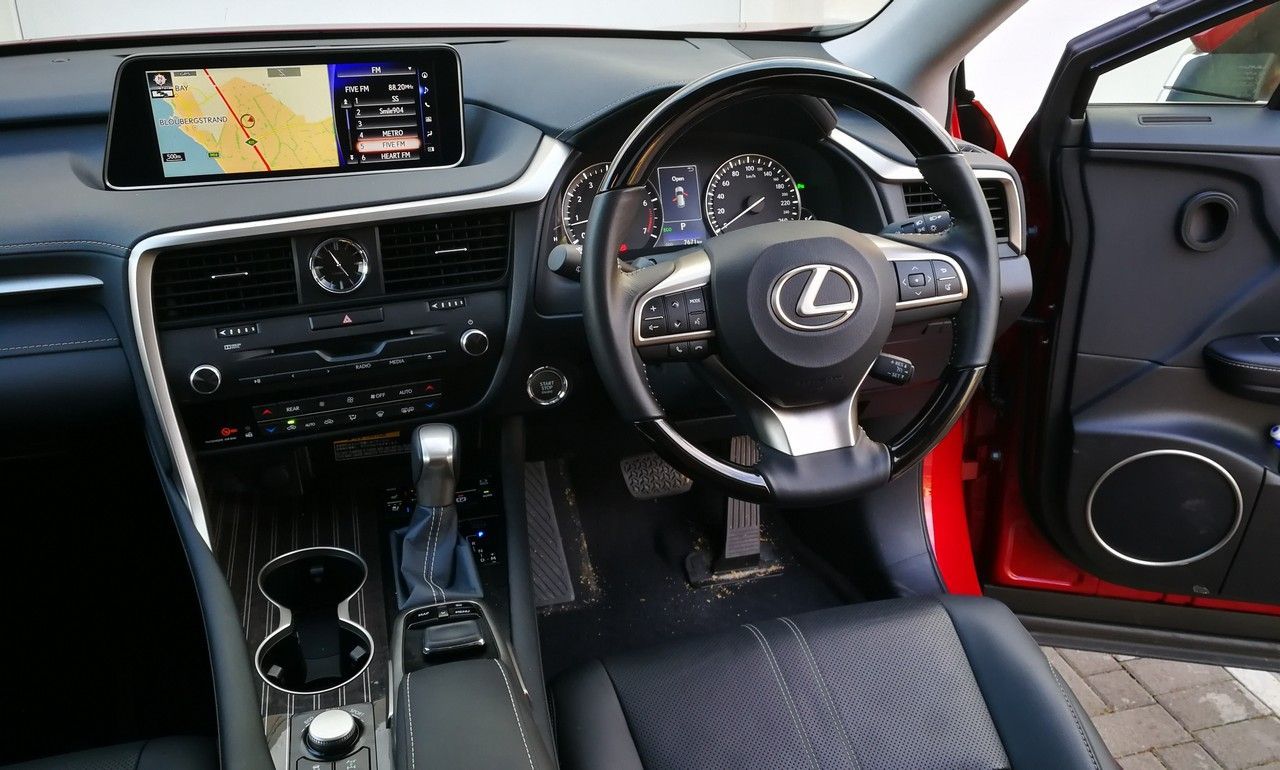 Lexus RX 350L EX (2018) Quick Review