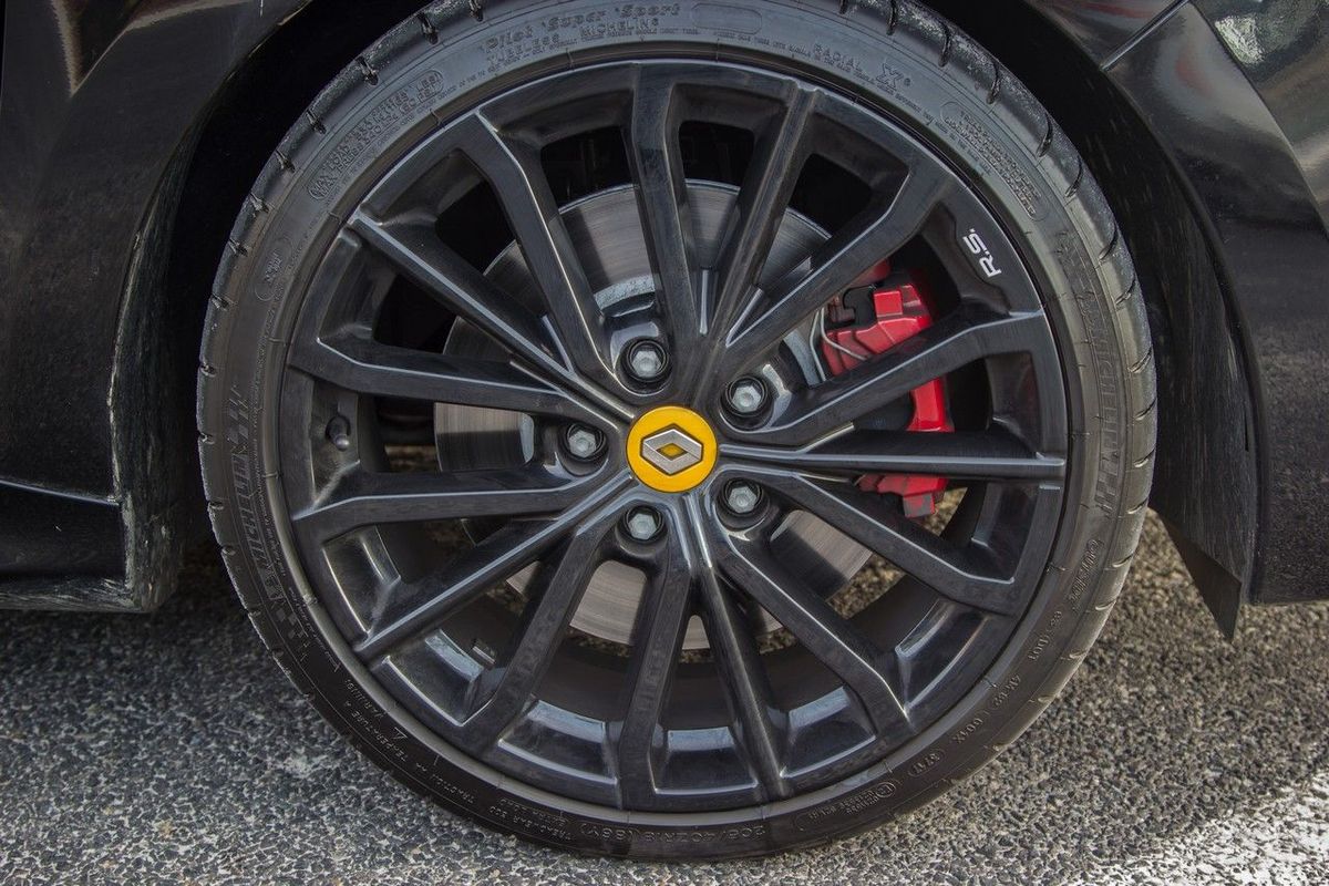 Renault Clio RS18 (2018) Quick Review