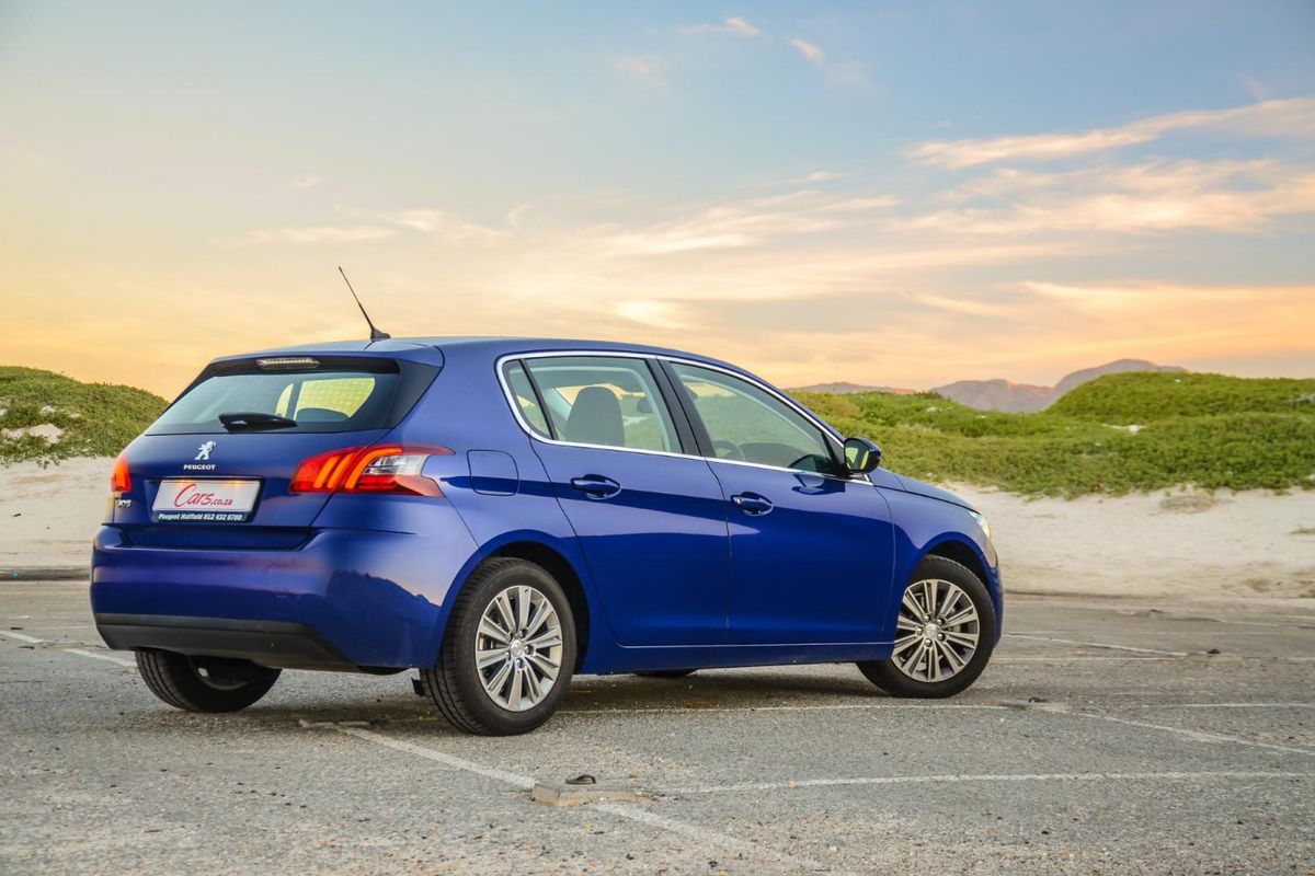 Peugeot 308 1.2T Allure Auto (2018) Quick Review