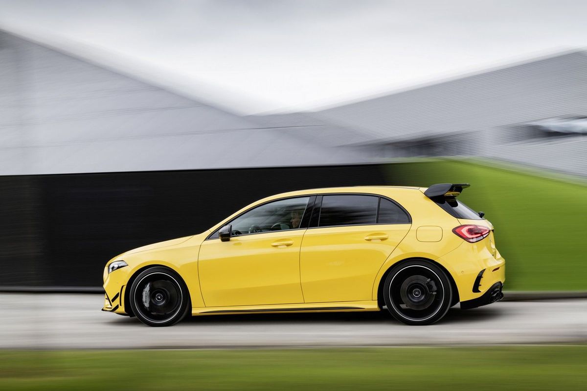 Mercedes-AMG A35: A true Golf R rival