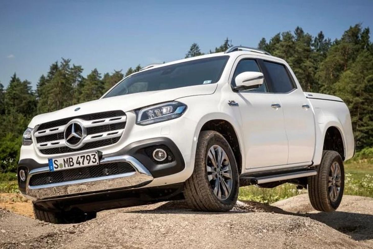 Mercedes-Benz X350d 4Matic (2018) International Launch Review