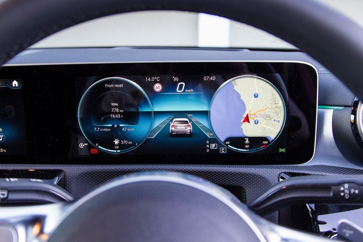 Mercedes-Benz A200 AMG Line (2018) Review