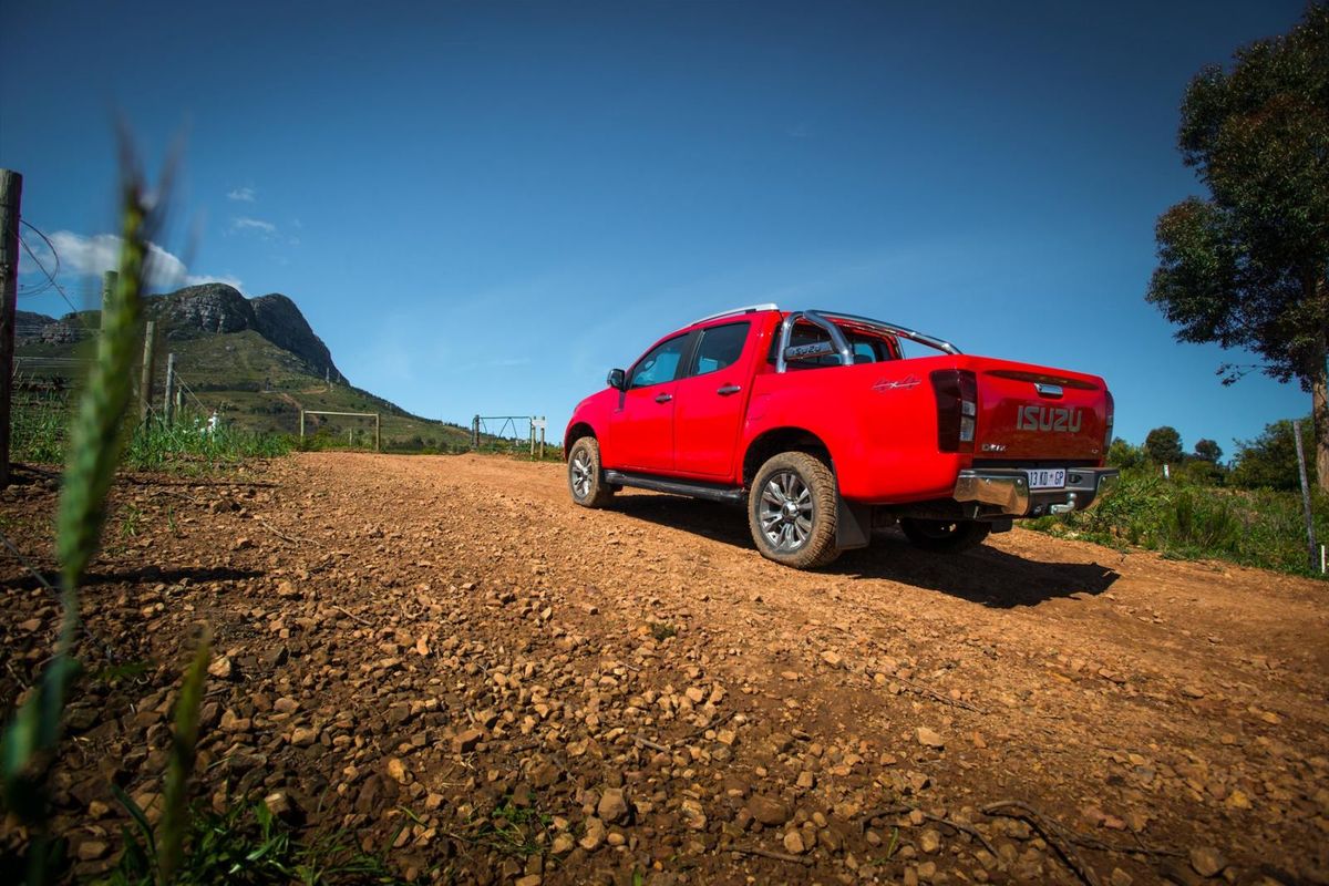 Isuzu D-MAX (2018) Specs & Price