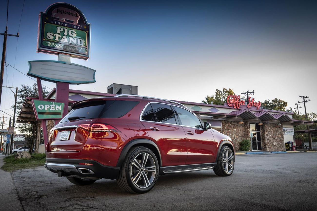 Mercedes-Benz GLE (2019) International Launch Review